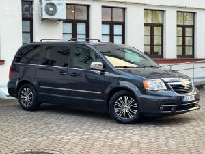 Grey Lancia Voyager 2014 in Riga, with an engine capacity of 2.80 L and mileage of 239 thousand km for 9750 €, photo 11 on AUTOMOTO.COM.LV