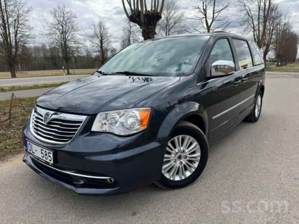 Pelēks Lancia Voyager 2014 Ogre, ar dzinēja tilpumu 2.80 L un nobraukumu 216 tūkst. km par 9280 €, foto 1 vietnē AUTOMOTO.COM.LV