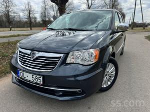Pelēks Lancia Voyager 2014 Ogre, ar dzinēja tilpumu 2.80 L un nobraukumu 216 tūkst. km par 9280 €, foto 5 vietnē AUTOMOTO.COM.LV