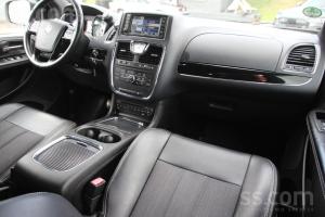 Серый Лянча Voyager 2014 в Тукумс, объемом двигателя 2.80 л и пробегом 230 тыс. км за 8000 €, фото 6 на AUTOMOTO.COM.LV
