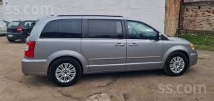 Grey Lancia Voyager 2015 in Jelgava, with an engine capacity of 2.80 L and mileage of 0 thousand km for 10490 €, photo 6 on AUTOMOTO.COM.LV