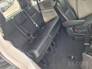 Grey Lancia Voyager 2015 in Jelgava, with an engine capacity of 2.80 L and mileage of 0 thousand km for 10490 €, photo 15 on AUTOMOTO.COM.LV