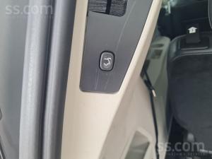 Grey Lancia Voyager 2015 in Jelgava, with an engine capacity of 2.80 L and mileage of 0 thousand km for 10490 €, photo 18 on AUTOMOTO.COM.LV