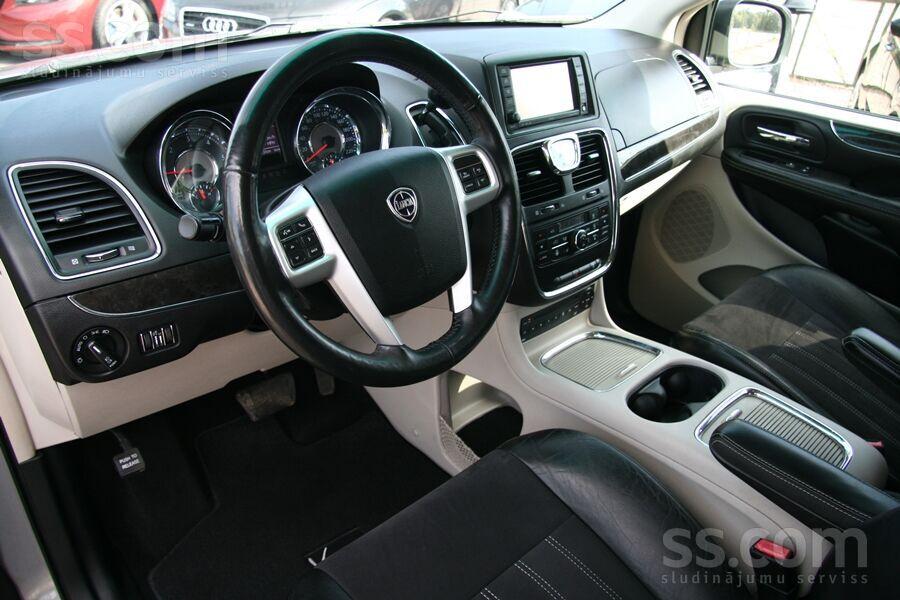 Pelēks Lancia Voyager 2015 Tukums, ar dzinēja tilpumu 2.80 L un nobraukumu 0 tūkst. km par 12700 €, foto 10 vietnē AUTOMOTO.COM.LV