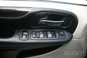 Pelēks Lancia Voyager 2015 Tukums, ar dzinēja tilpumu 2.80 L un nobraukumu 0 tūkst. km par 12700 €, foto 15 vietnē AUTOMOTO.COM.LV