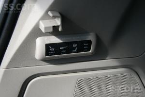 Pelēks Lancia Voyager 2015 Tukums, ar dzinēja tilpumu 2.80 L un nobraukumu 0 tūkst. km par 12700 €, foto 17 vietnē AUTOMOTO.COM.LV