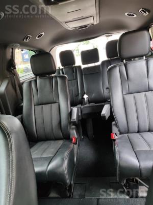 Pelēks Lancia Voyager 2015 Rīga, ar dzinēja tilpumu 2.80 L un nobraukumu 151 tūkst. km par 9980 €, foto 4 vietnē AUTOMOTO.COM.LV