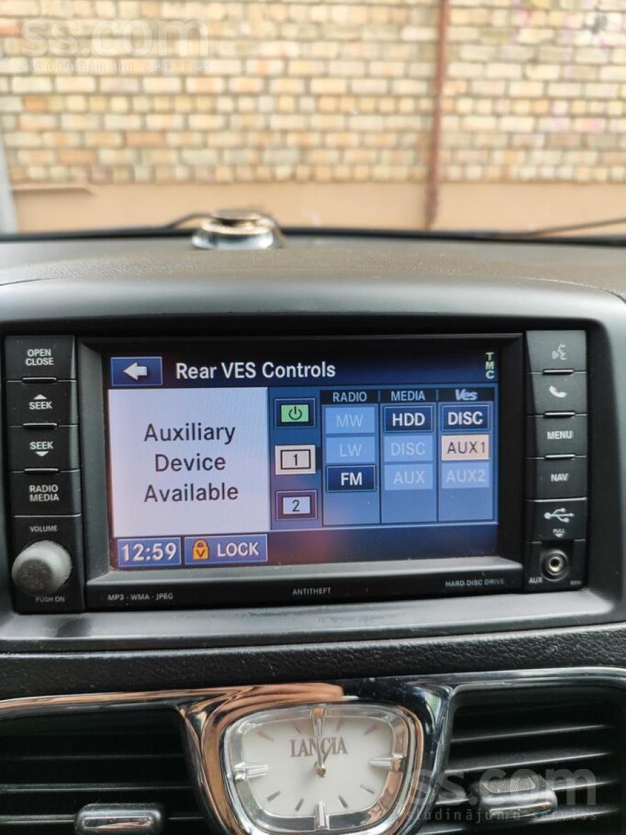 Pelēks Lancia Voyager 2015 Rīga, ar dzinēja tilpumu 2.80 L un nobraukumu 151 tūkst. km par 9980 €, foto 14 vietnē AUTOMOTO.COM.LV