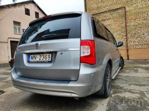Pelēks Lancia Voyager 2015 Rīga, ar dzinēja tilpumu 2.80 L un nobraukumu 151 tūkst. km par 9980 €, foto 31 vietnē AUTOMOTO.COM.LV