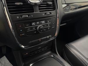 Pelēks Lancia Voyager 2015 Rīga, ar dzinēja tilpumu 2.80 L un nobraukumu 0 tūkst. km par 8500 €, foto 13 vietnē AUTOMOTO.COM.LV