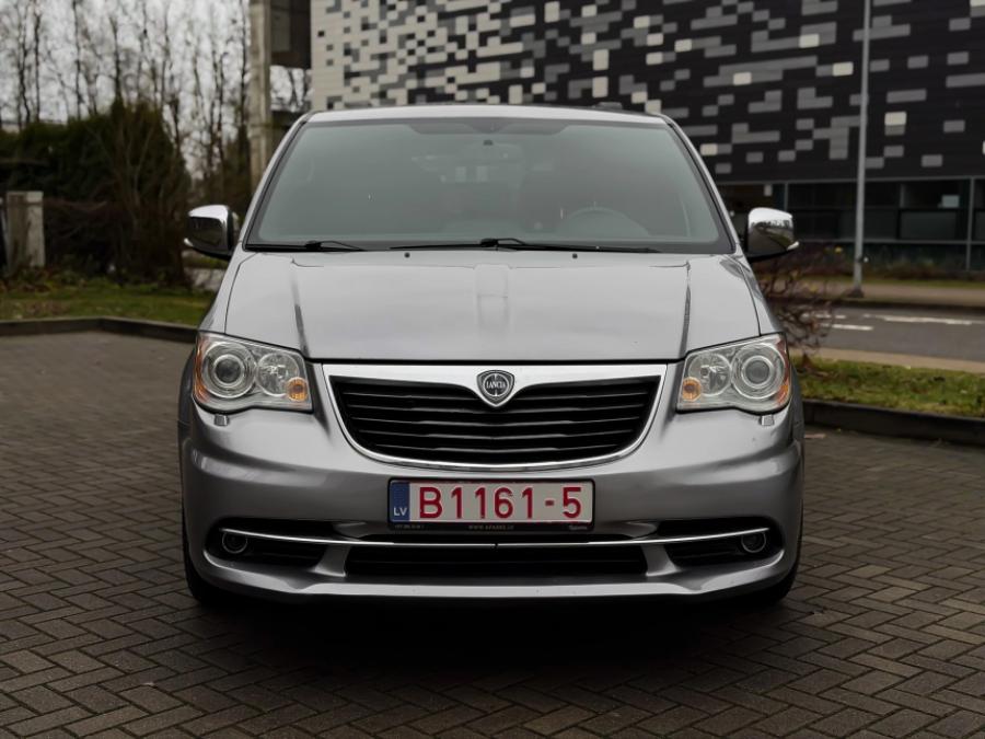 Pelēks Lancia Voyager 2015 Rīga, ar dzinēja tilpumu 2.80 L un nobraukumu 0 tūkst. km par 8500 €, foto 16 vietnē AUTOMOTO.COM.LV