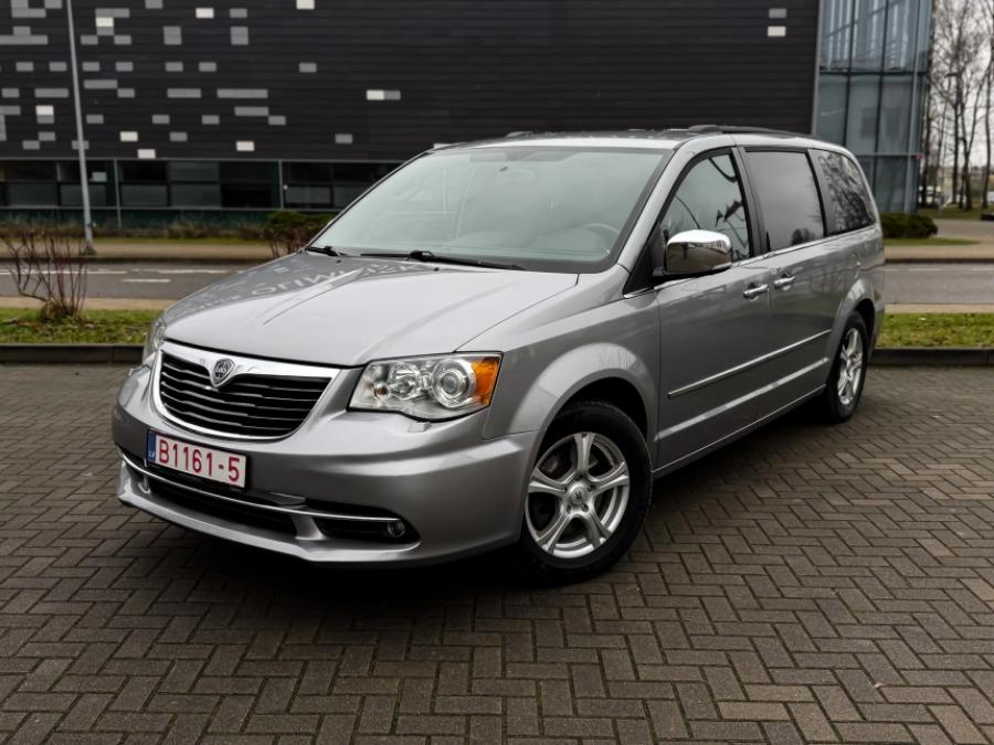 Pelēks Lancia Voyager 2015 Rīga, ar dzinēja tilpumu 2.80 L un nobraukumu 0 tūkst. km par 8500 €, foto 17 vietnē AUTOMOTO.COM.LV