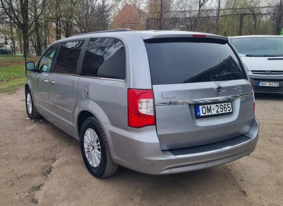Серый Лянча Voyager 2015 в Елгава, объемом двигателя 2.80 л и пробегом 187 тыс. км за 10750 €, фото 8 на AUTOMOTO.COM.LV
