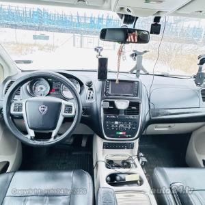 Pelēks Lancia Voyager 2011 Mardu, ar dzinēja tilpumu 2.80 L un nobraukumu 295 tūkst. km par 7500 €, foto 12 vietnē AUTOMOTO.COM.LV