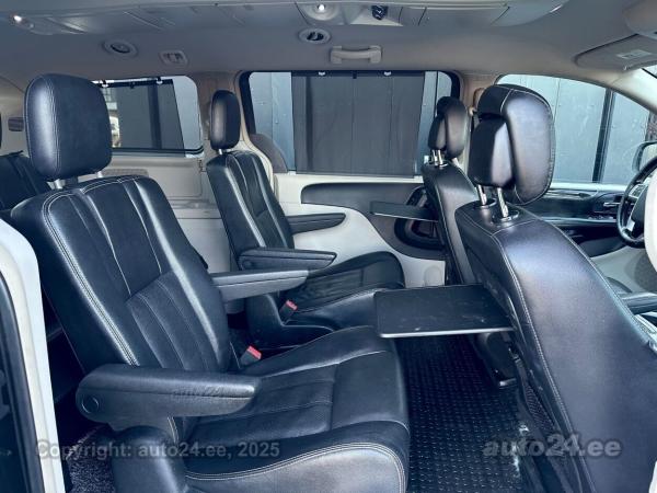 Серый Лянча Voyager 2012 в Тарту, объемом двигателя 2.80 л и пробегом 358 тыс. км за 5799 €, фото 11 на AUTOMOTO.COM.LV
