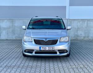 Grey Lancia Voyager 2012 in Tallinn, with an engine capacity of 2.80 L and mileage of 258 thousand km for 2700 €, photo 6 on AUTOMOTO.COM.LV