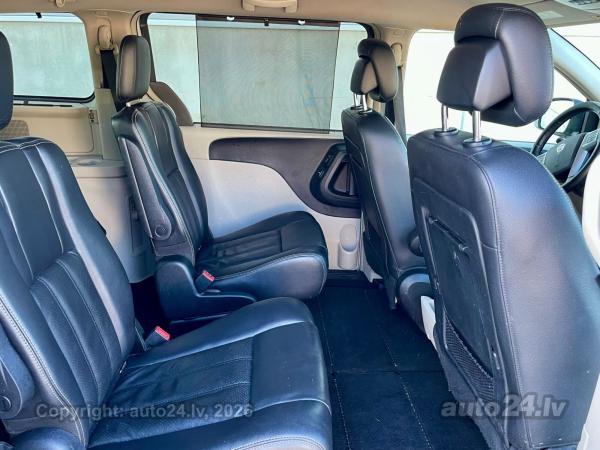 Серый Лянча Voyager 2012 в Таллин, объемом двигателя 2.80 л и пробегом 258 тыс. км за 2700 €, фото 9 на AUTOMOTO.COM.LV