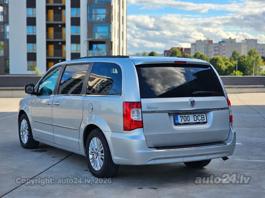 Серый Лянча Voyager 2012 в Таллин, объемом двигателя 2.80 л и пробегом 248 тыс. км за 4998 €, фото 6 на AUTOMOTO.COM.LV