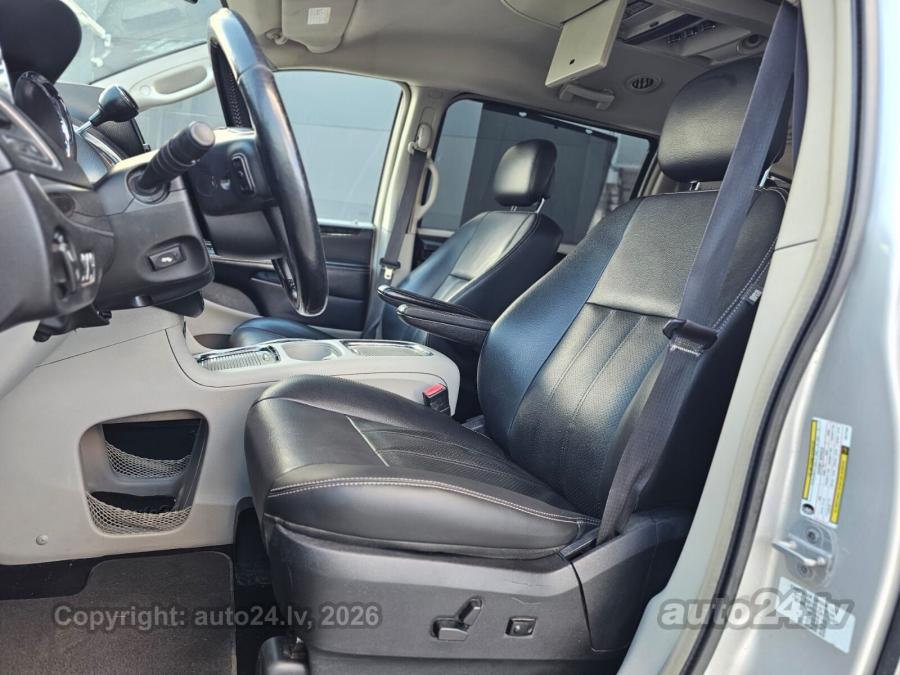 Серый Лянча Voyager 2012 в Таллин, объемом двигателя 2.80 л и пробегом 248 тыс. км за 4998 €, фото 8 на AUTOMOTO.COM.LV