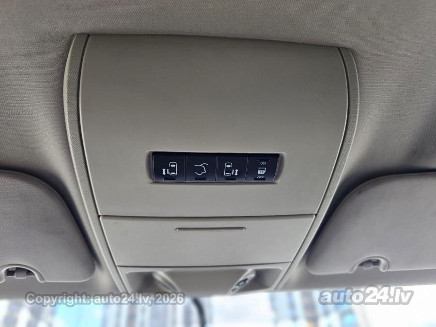 Серый Лянча Voyager 2012 в Таллин, объемом двигателя 2.80 л и пробегом 248 тыс. км за 4998 €, фото 19 на AUTOMOTO.COM.LV