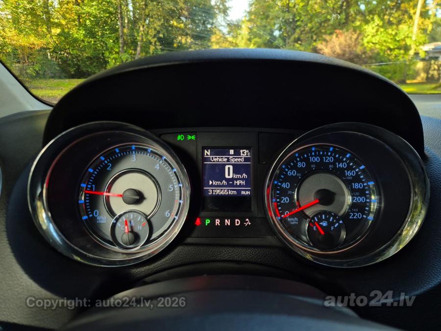 Pelēks Lancia Voyager 2012 Tallina, ar dzinēja tilpumu 2.80 L un nobraukumu 319 tūkst. km par 4999 €, foto 20 vietnē AUTOMOTO.COM.LV