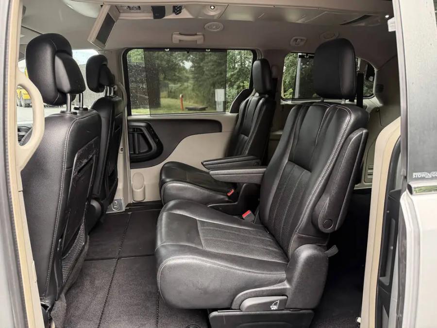 Серый Лянча Voyager 2013 в Елгава, объемом двигателя 2.80 л и пробегом 340 тыс. км за 6995 €, фото 12 на AUTOMOTO.COM.LV