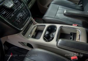 Pelēks Lancia Voyager 2013 Cēsis, ar dzinēja tilpumu 2.80 L un nobraukumu 220 tūkst. km par 10300 €, foto 13 vietnē AUTOMOTO.COM.LV