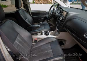 Pelēks Lancia Voyager 2013 Cēsis, ar dzinēja tilpumu 2.80 L un nobraukumu 220 tūkst. km par 10300 €, foto 14 vietnē AUTOMOTO.COM.LV