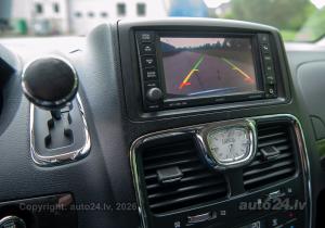 Pelēks Lancia Voyager 2013 Cēsis, ar dzinēja tilpumu 2.80 L un nobraukumu 220 tūkst. km par 10300 €, foto 18 vietnē AUTOMOTO.COM.LV