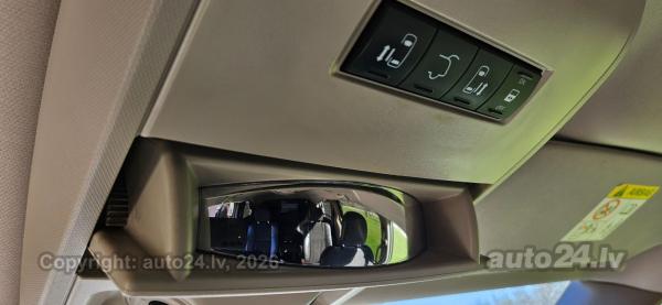 Серый Лянча Voyager 2014 в Пярну, объемом двигателя 2.80 л и пробегом 292 тыс. км за 7990 €, фото 8 на AUTOMOTO.COM.LV