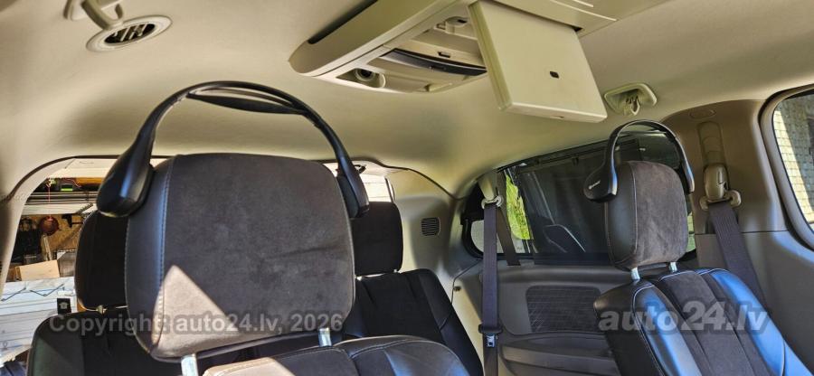 Pelēks Lancia Voyager 2014 Pērnava, ar dzinēja tilpumu 2.80 L un nobraukumu 292 tūkst. km par 7990 €, foto 18 vietnē AUTOMOTO.COM.LV