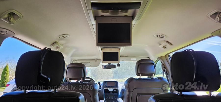 Pelēks Lancia Voyager 2014 Pērnava, ar dzinēja tilpumu 2.80 L un nobraukumu 292 tūkst. km par 7990 €, foto 19 vietnē AUTOMOTO.COM.LV