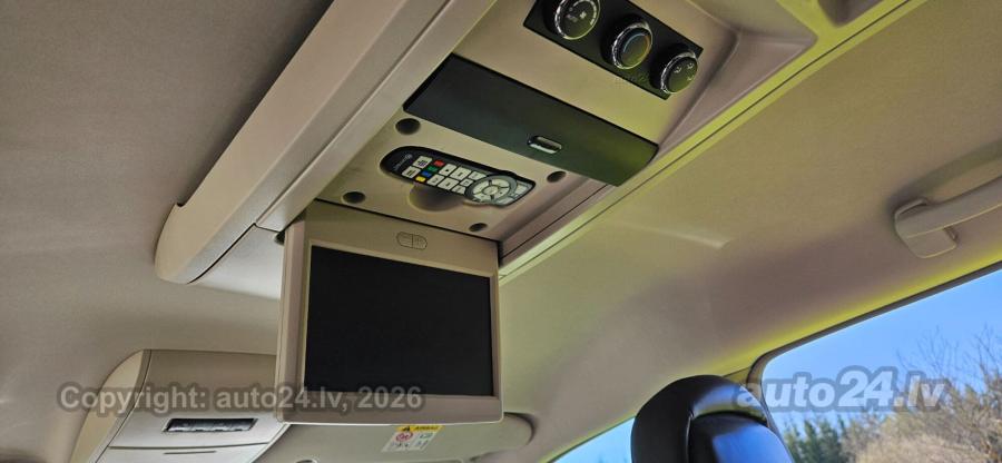 Pelēks Lancia Voyager 2014 Pērnava, ar dzinēja tilpumu 2.80 L un nobraukumu 292 tūkst. km par 7990 €, foto 20 vietnē AUTOMOTO.COM.LV
