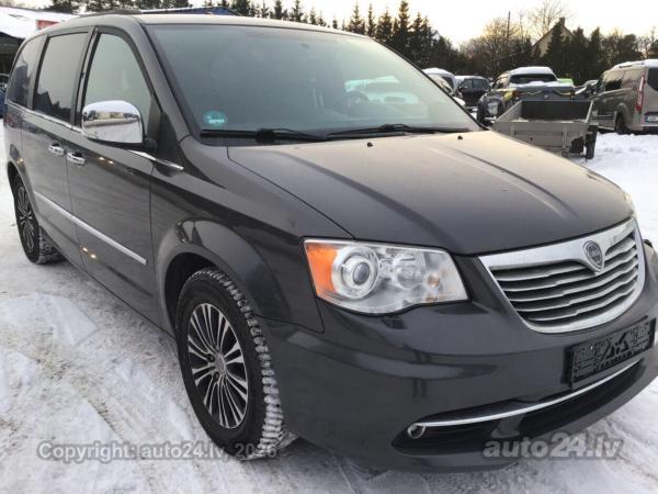Pelēks Lancia Voyager 2015 Tartu, ar dzinēja tilpumu 2.40 L un nobraukumu 200 tūkst. km par 8990 €, foto 1 vietnē AUTOMOTO.COM.LV