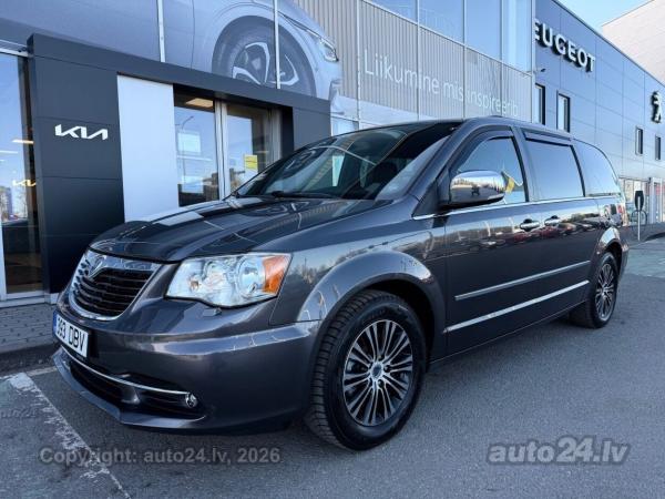 Pelēks Lancia Voyager 2015 Tallina, ar dzinēja tilpumu 2.80 L un nobraukumu 234 tūkst. km par 7900 €, foto 1 vietnē AUTOMOTO.COM.LV