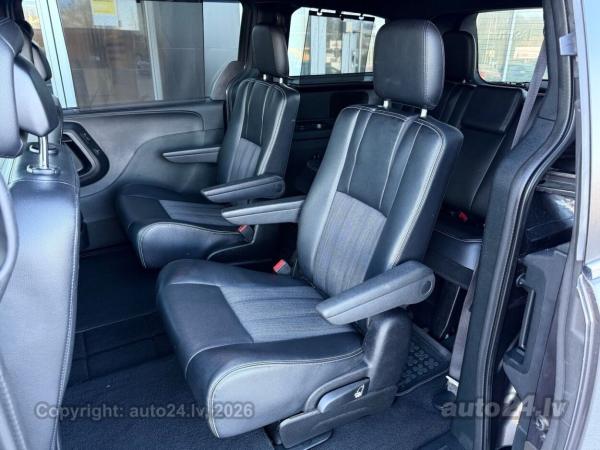 Серый Лянча Voyager 2015 в Таллин, объемом двигателя 2.80 л и пробегом 234 тыс. км за 7900 €, фото 7 на AUTOMOTO.COM.LV
