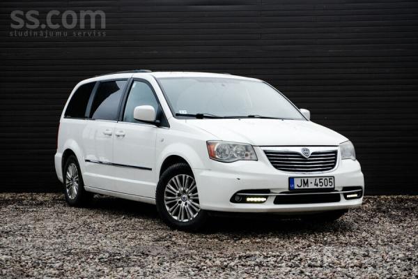 Lancia Voyager 2011 Rīga, ar dzinēja tilpumu 2.80 L un nobraukumu 0 tūkst. km par 5995 €, foto 2 vietnē AUTOMOTO.COM.LV