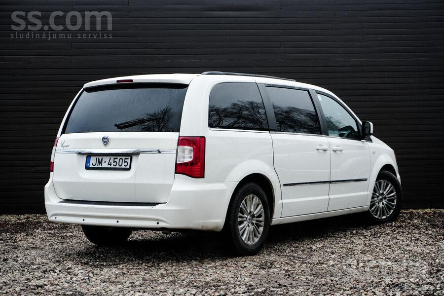 Lancia Voyager 2011 Rīga, ar dzinēja tilpumu 2.80 L un nobraukumu 0 tūkst. km par 5995 €, foto 3 vietnē AUTOMOTO.COM.LV