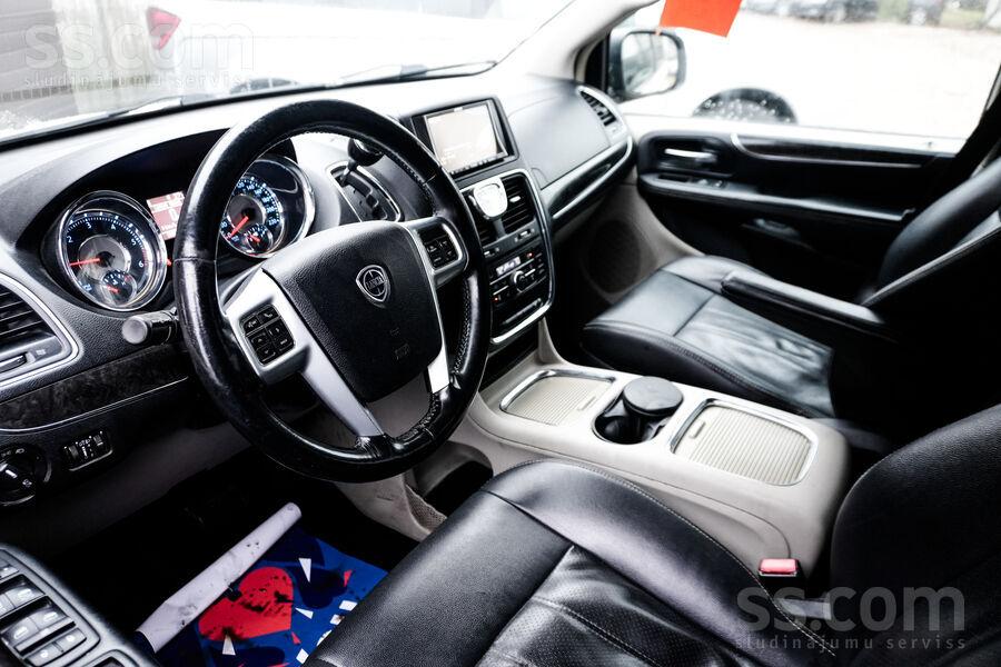 Lancia Voyager 2011 Rīga, ar dzinēja tilpumu 2.80 L un nobraukumu 0 tūkst. km par 5995 €, foto 6 vietnē AUTOMOTO.COM.LV