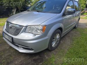 Lancia Voyager 2012 Rīga, ar dzinēja tilpumu 2.80 L un nobraukumu 0 tūkst. km par 8500 €, foto 4 vietnē AUTOMOTO.COM.LV