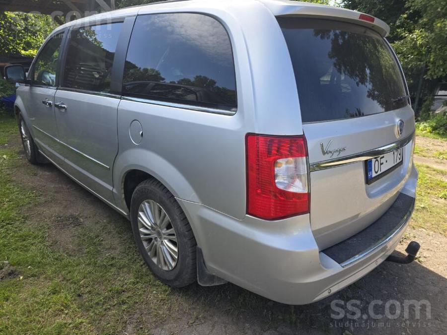 Lancia Voyager 2012 Rīga, ar dzinēja tilpumu 2.80 L un nobraukumu 0 tūkst. km par 8500 €, foto 6 vietnē AUTOMOTO.COM.LV