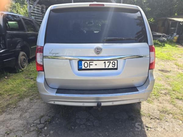 Лянча Voyager 2012 в Рига, объемом двигателя 2.80 л и пробегом 0 тыс. км за 8500 €, фото 6 на AUTOMOTO.COM.LV