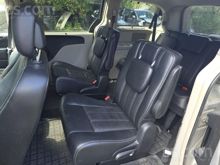 Lancia Voyager 2012 Rīga, ar dzinēja tilpumu 2.80 L un nobraukumu 0 tūkst. km par 8500 €, foto 9 vietnē AUTOMOTO.COM.LV