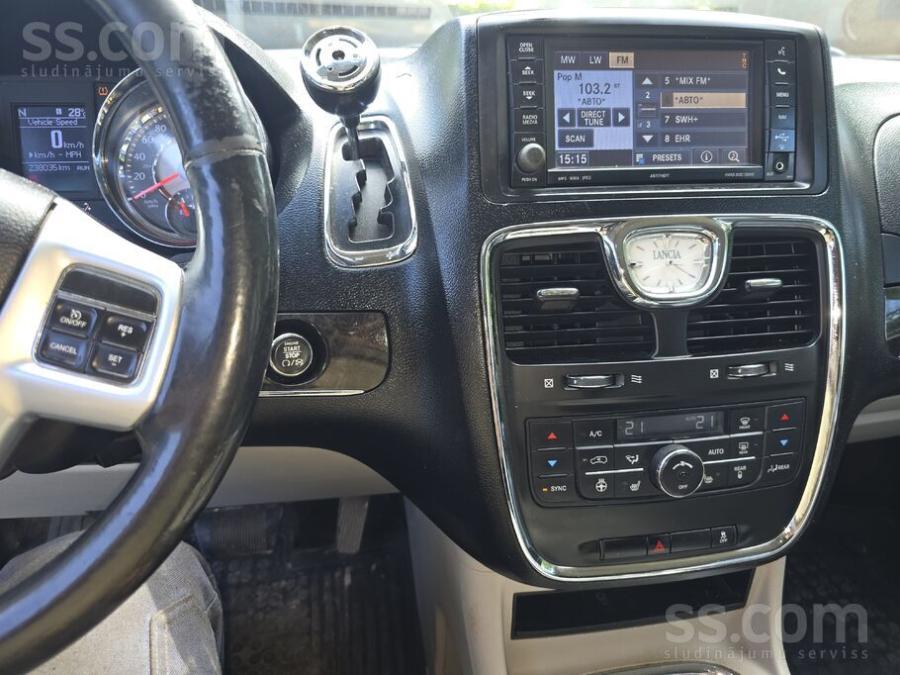Lancia Voyager 2012 Rīga, ar dzinēja tilpumu 2.80 L un nobraukumu 0 tūkst. km par 8500 €, foto 10 vietnē AUTOMOTO.COM.LV