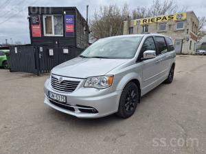 Lancia Voyager 2013 Rīga, ar dzinēja tilpumu 2.80 L un nobraukumu 360 tūkst. km par 6990 €, foto  vietnē AUTOMOTO.COM.LV