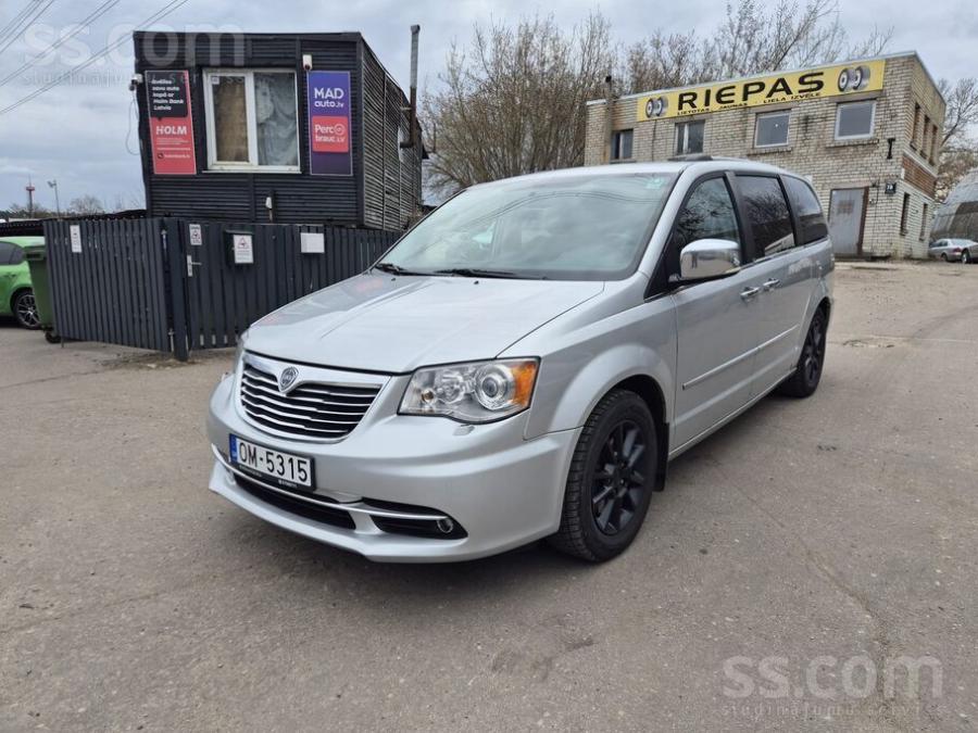 Lancia Voyager 2013 Rīga, ar dzinēja tilpumu 2.80 L un nobraukumu 360 tūkst. km par 6990 €, foto 5 vietnē AUTOMOTO.COM.LV