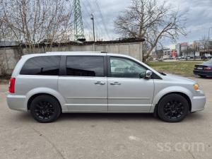 Lancia Voyager 2013 Rīga, ar dzinēja tilpumu 2.80 L un nobraukumu 360 tūkst. km par 6990 €, foto 6 vietnē AUTOMOTO.COM.LV