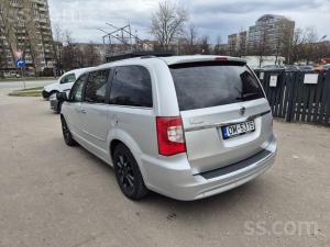 Lancia Voyager 2013 Rīga, ar dzinēja tilpumu 2.80 L un nobraukumu 360 tūkst. km par 6990 €, foto 9 vietnē AUTOMOTO.COM.LV