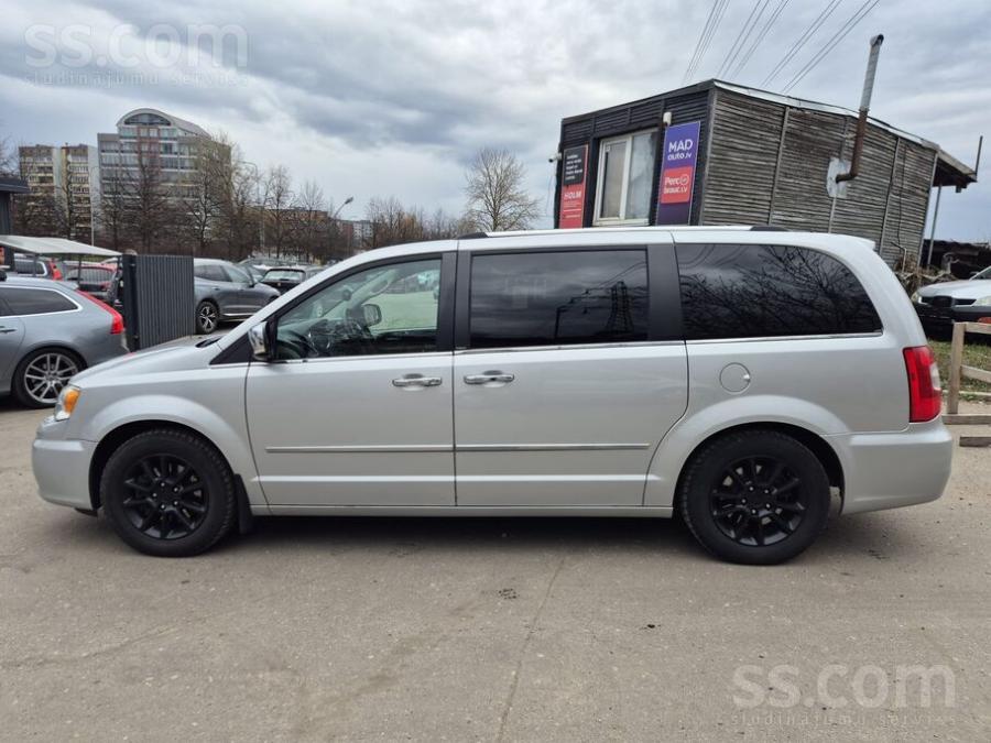 Lancia Voyager 2013 Rīga, ar dzinēja tilpumu 2.80 L un nobraukumu 360 tūkst. km par 6990 €, foto 10 vietnē AUTOMOTO.COM.LV