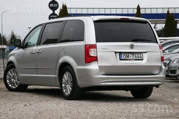 Лянча Voyager 2013 в Тукумс, объемом двигателя 2.80 л и пробегом 0 тыс. км за 10550 €, фото 2 на AUTOMOTO.COM.LV